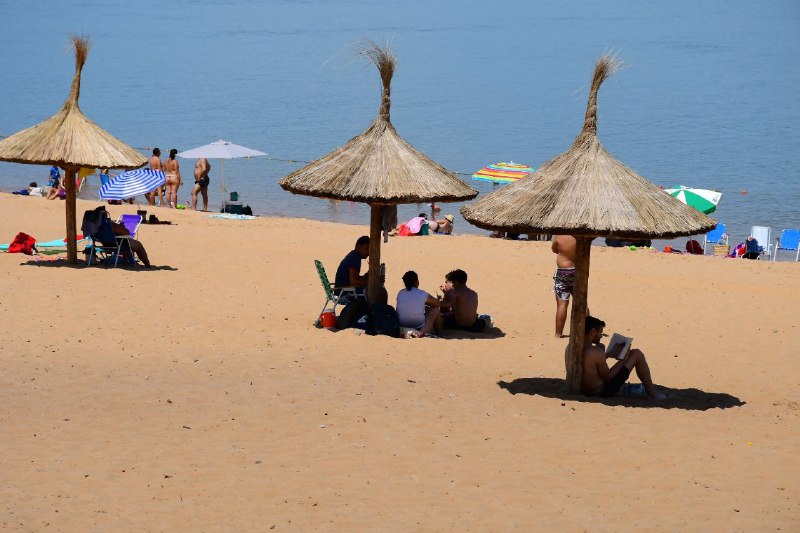 Las playas correntinas suman más y mejores servicios para vecinos y ...