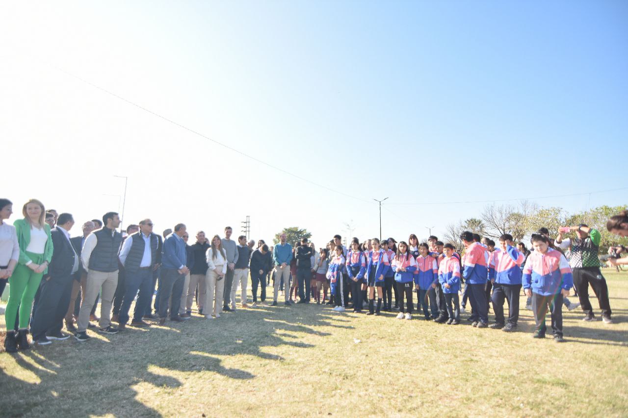 Tassano inauguró obras de mejoras integrales en la plazoleta Stella ... Tassano inauguró obras de mejoras integrales en la plazoleta Stella ...